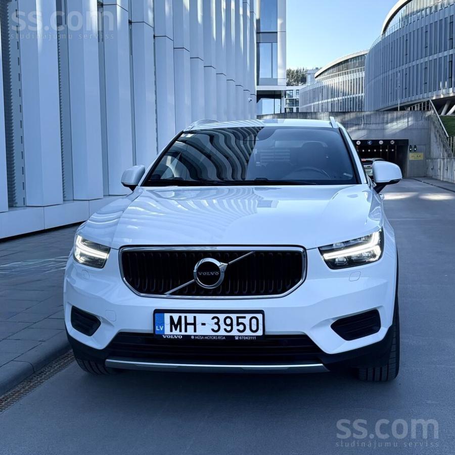 Balts Volvo XC40 2019 Rīga, ar dzinēja tilpumu 2.00 L un nobraukumu 195 tūkst. km par 16600 €, foto 4 vietnē AUTOMOTO.COM.LV