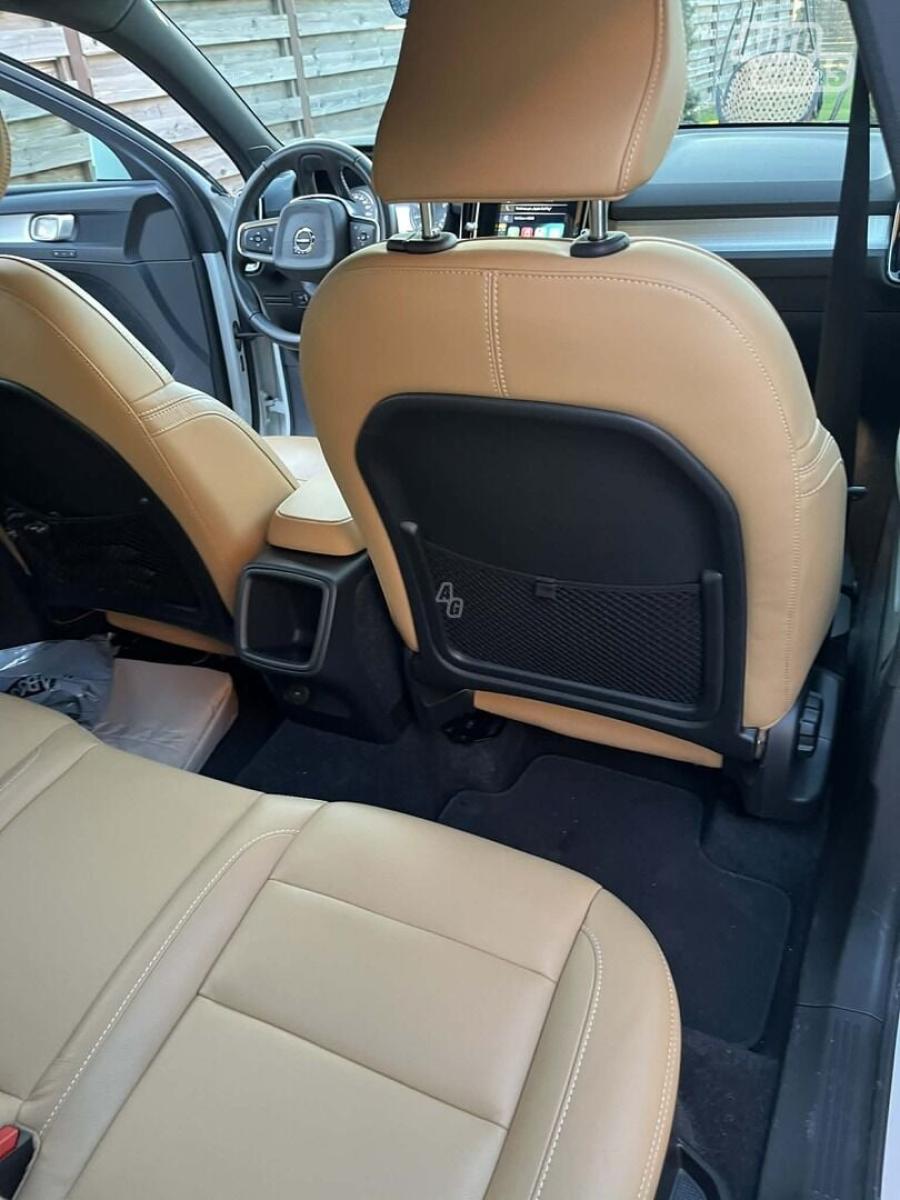 White Volvo XC40 2019 in Gargzdai, with an engine capacity of 2.00 L and mileage of 113 thousand km for 19900 €, photo 11 on AUTOMOTO.COM.LV