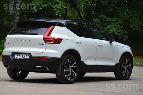 Белый Вольво XC40 2019 в Рига, объемом двигателя 2.00 л и пробегом 212 тыс. км за 20990 €, фото 9 на AUTOMOTO.COM.LV