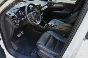 White Volvo XC40 2019 in Riga, with an engine capacity of 2.00 L and mileage of 212 thousand km for 20990 €, photo 14 on AUTOMOTO.COM.LV