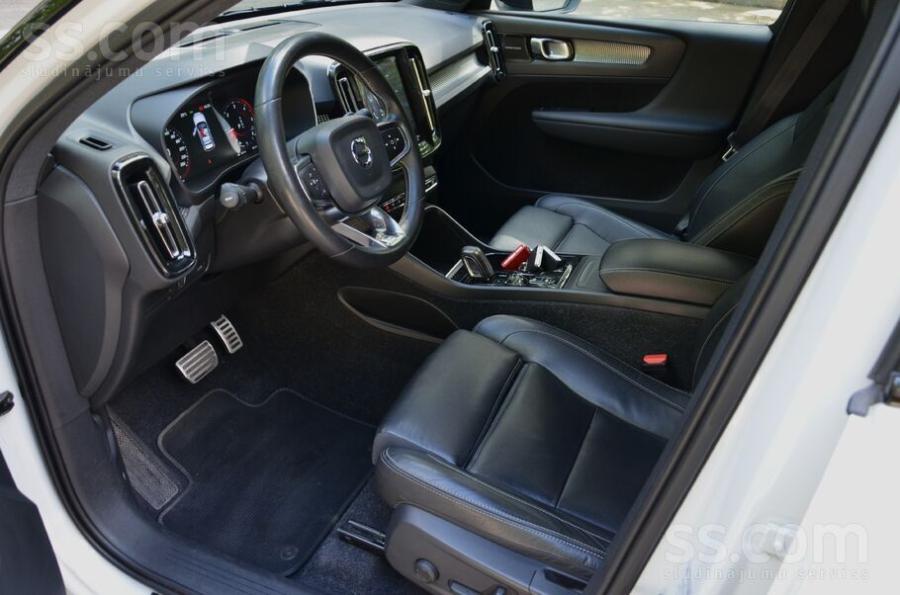 White Volvo XC40 2019 in Riga, with an engine capacity of 2.00 L and mileage of 212 thousand km for 20990 €, photo 14 on AUTOMOTO.COM.LV