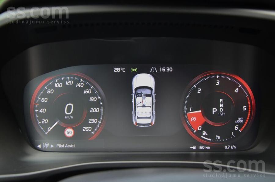 White Volvo XC40 2019 in Riga, with an engine capacity of 2.00 L and mileage of 212 thousand km for 20990 €, photo 21 on AUTOMOTO.COM.LV