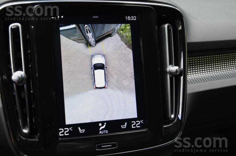 White Volvo XC40 2019 in Riga, with an engine capacity of 2.00 L and mileage of 212 thousand km for 20990 €, photo 24 on AUTOMOTO.COM.LV