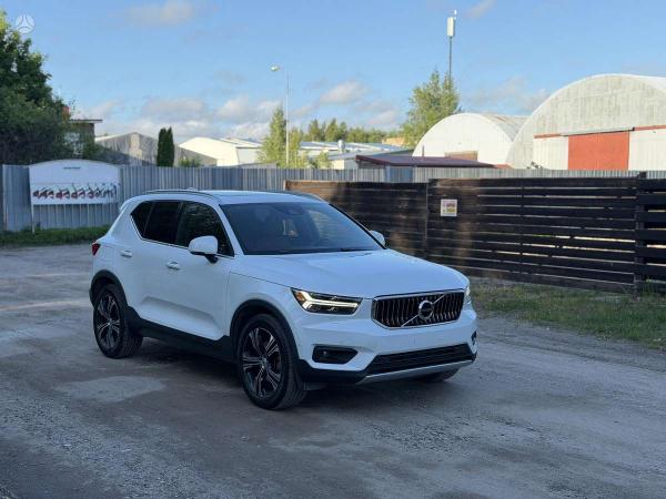 Белый Вольво XC40 2019 в Клайпеда, объемом двигателя 1.97 л и пробегом 156 тыс. км за 20800 €, фото 2 на AUTOMOTO.COM.LV