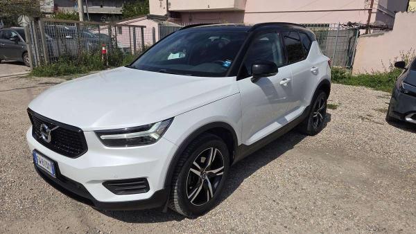 White Volvo XC40 2019 in Panevezys, with an engine capacity of 1.97 L and mileage of 160 thousand km for 17300 €, photo 5 on AUTOMOTO.COM.LV