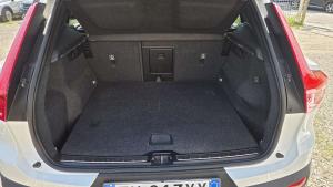 Белый Вольво XC40 2019 в Паневежис, объемом двигателя 1.97 л и пробегом 160 тыс. км за 17300 €, фото 12 на AUTOMOTO.COM.LV