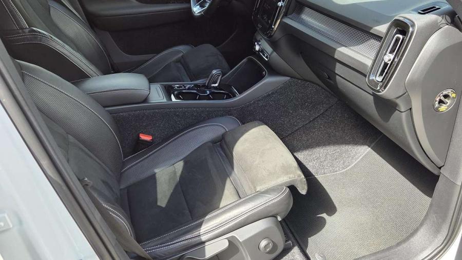 Белый Вольво XC40 2019 в Паневежис, объемом двигателя 1.97 л и пробегом 160 тыс. км за 17300 €, фото 17 на AUTOMOTO.COM.LV