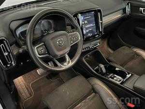 White Volvo XC40 2019 in Riga, with an engine capacity of 2.00 L and mileage of 94 thousand km for 24990 €, photo 7 on AUTOMOTO.COM.LV