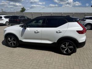 White Volvo XC40 2019 in Taurage, with an engine capacity of 1.97 L and mileage of 216 thousand km for 15000 €, photo 9 on AUTOMOTO.COM.LV
