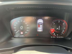 White Volvo XC40 2019 in Taurage, with an engine capacity of 1.97 L and mileage of 216 thousand km for 15000 €, photo 16 on AUTOMOTO.COM.LV