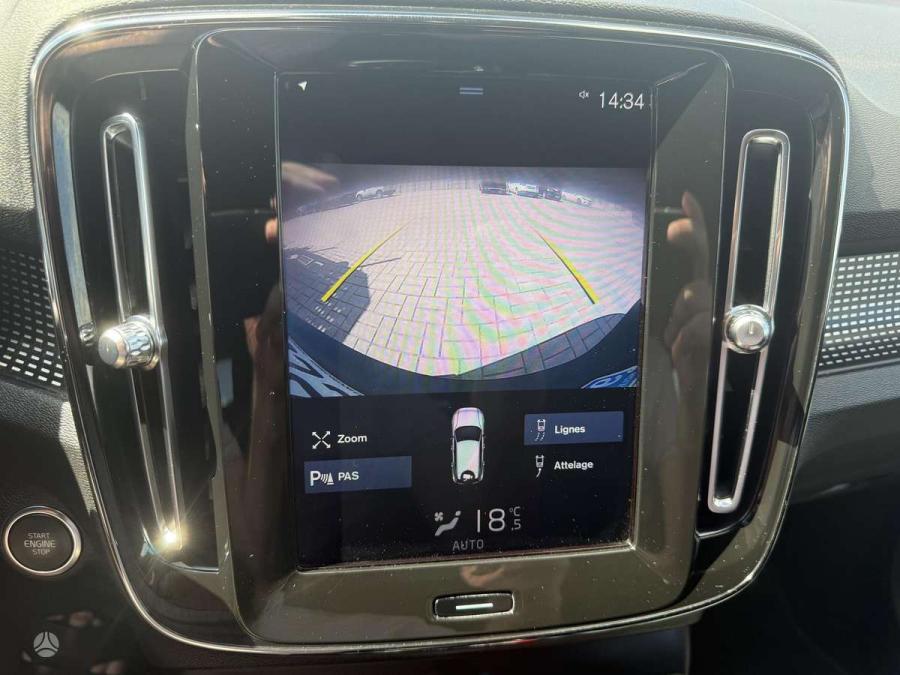 White Volvo XC40 2019 in Taurage, with an engine capacity of 1.97 L and mileage of 216 thousand km for 15000 €, photo 20 on AUTOMOTO.COM.LV
