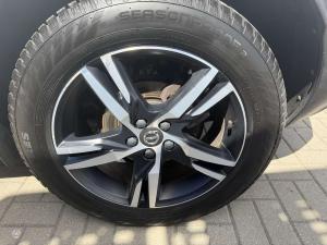 White Volvo XC40 2019 in Taurage, with an engine capacity of 1.97 L and mileage of 216 thousand km for 15000 €, photo 36 on AUTOMOTO.COM.LV