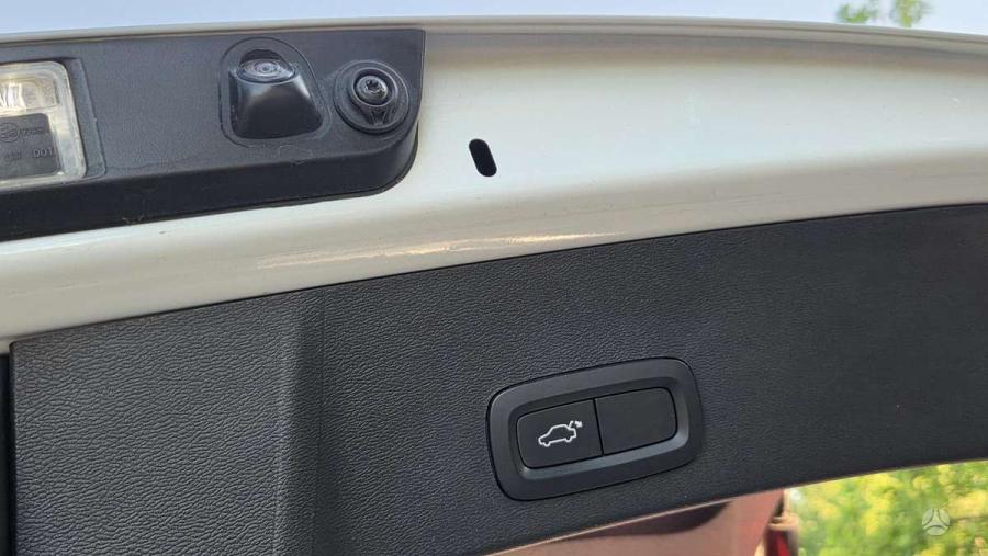 Белый Вольво XC40 2019 в Паневежис, объемом двигателя 1.97 л и пробегом 160 тыс. км за 17300 €, фото 8 на AUTOMOTO.COM.LV