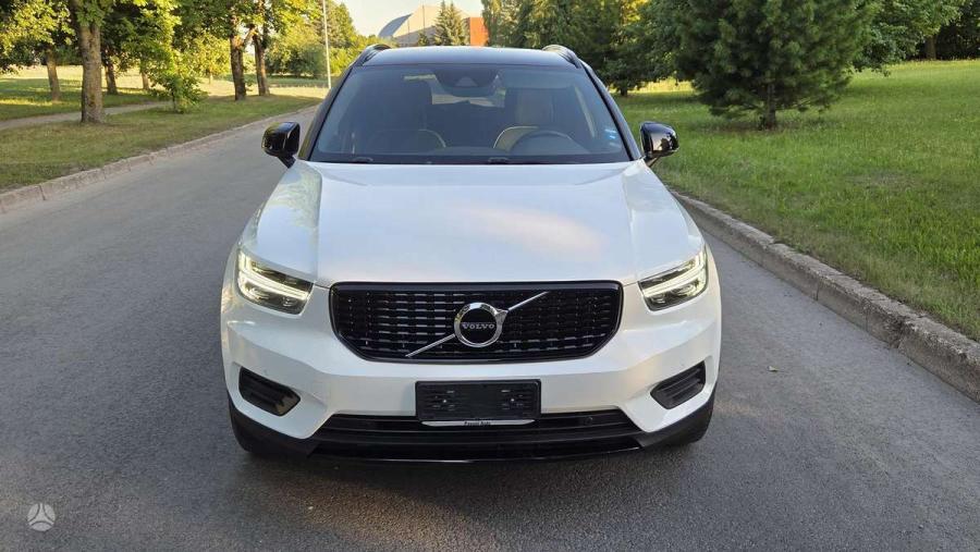 Белый Вольво XC40 2019 в Паневежис, объемом двигателя 1.97 л и пробегом 160 тыс. км за 17300 €, фото 18 на AUTOMOTO.COM.LV