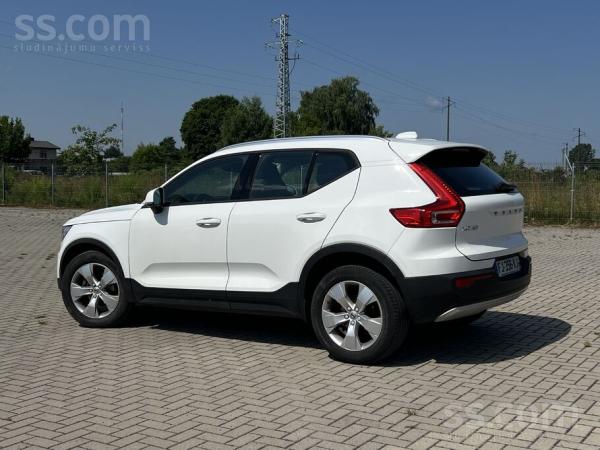 White Volvo XC40 2019 in Jelgava, with an engine capacity of 2.00 L and mileage of 214 thousand km for 14200 €, photo 5 on AUTOMOTO.COM.LV