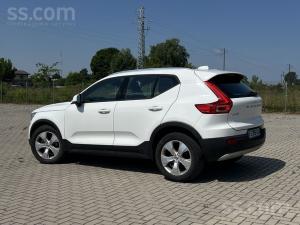 White Volvo XC40 2019 in Jelgava, with an engine capacity of 2.00 L and mileage of 214 thousand km for 14200 €, photo 6 on AUTOMOTO.COM.LV