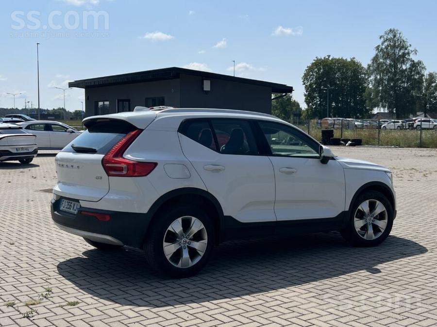 White Volvo XC40 2019 in Jelgava, with an engine capacity of 2.00 L and mileage of 214 thousand km for 14200 €, photo 7 on AUTOMOTO.COM.LV