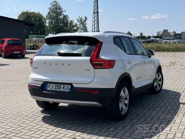 White Volvo XC40 2019 in Jelgava, with an engine capacity of 2.00 L and mileage of 214 thousand km for 14200 €, photo 7 on AUTOMOTO.COM.LV