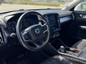 White Volvo XC40 2019 in Jelgava, with an engine capacity of 2.00 L and mileage of 214 thousand km for 14200 €, photo 15 on AUTOMOTO.COM.LV