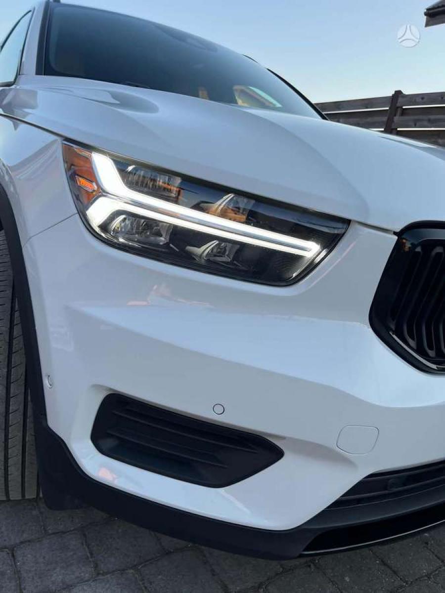 Balts Volvo XC40 2019 Klaipėda, ar dzinēja tilpumu 2.00 L un nobraukumu 113 tūkst. km par 20400 €, foto 5 vietnē AUTOMOTO.COM.LV