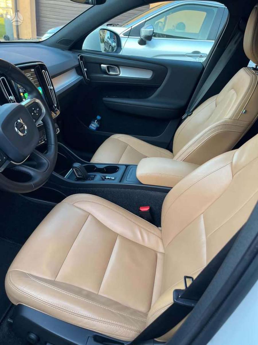 Balts Volvo XC40 2019 Klaipėda, ar dzinēja tilpumu 2.00 L un nobraukumu 113 tūkst. km par 20400 €, foto 8 vietnē AUTOMOTO.COM.LV