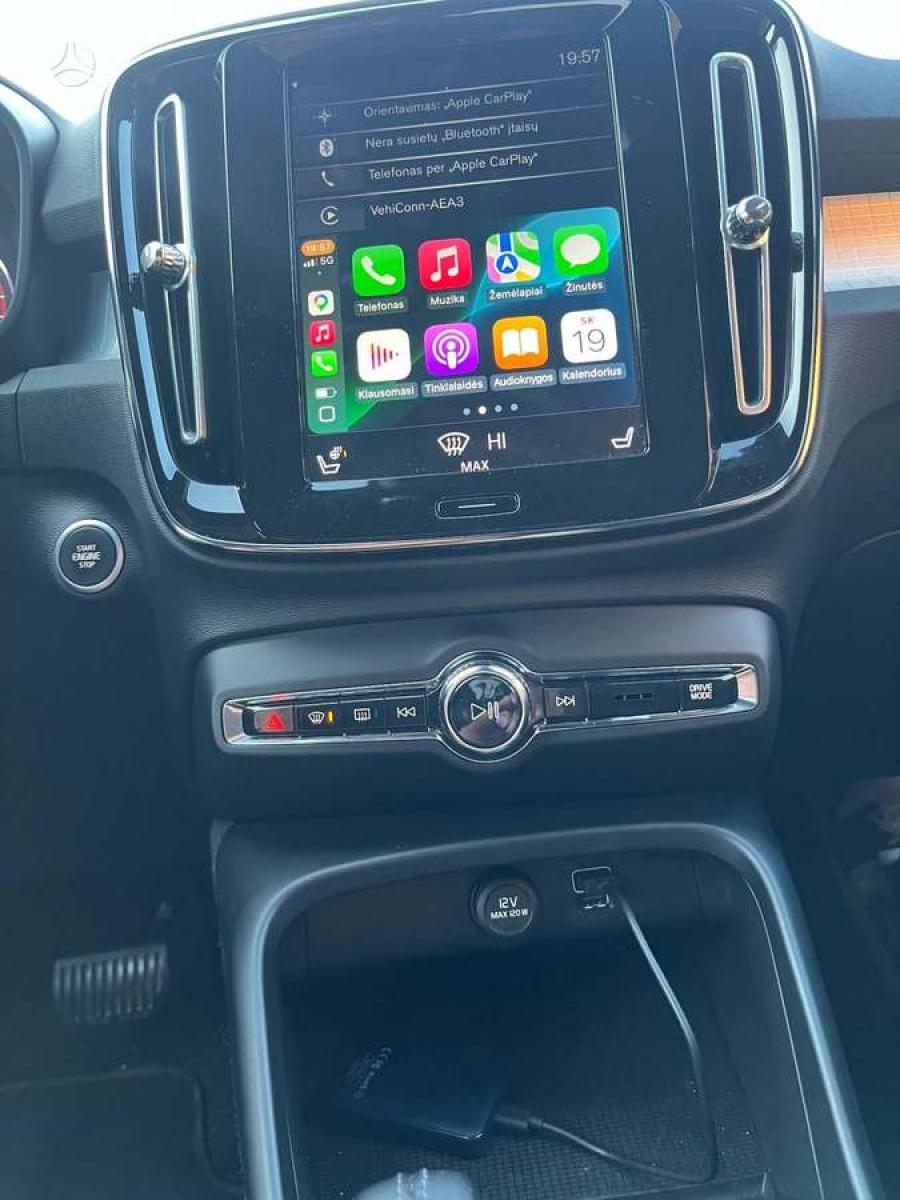 Balts Volvo XC40 2019 Klaipėda, ar dzinēja tilpumu 2.00 L un nobraukumu 113 tūkst. km par 20400 €, foto 10 vietnē AUTOMOTO.COM.LV