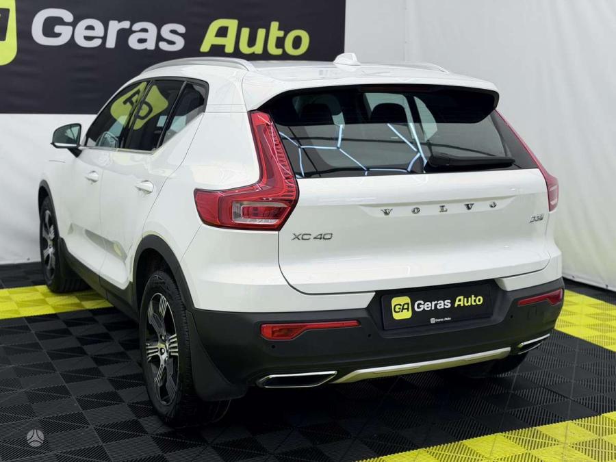 Белый Вольво XC40 2019 в Вильнюс, объемом двигателя 1.97 л и пробегом 178 тыс. км за 18490 €, фото 7 на AUTOMOTO.COM.LV