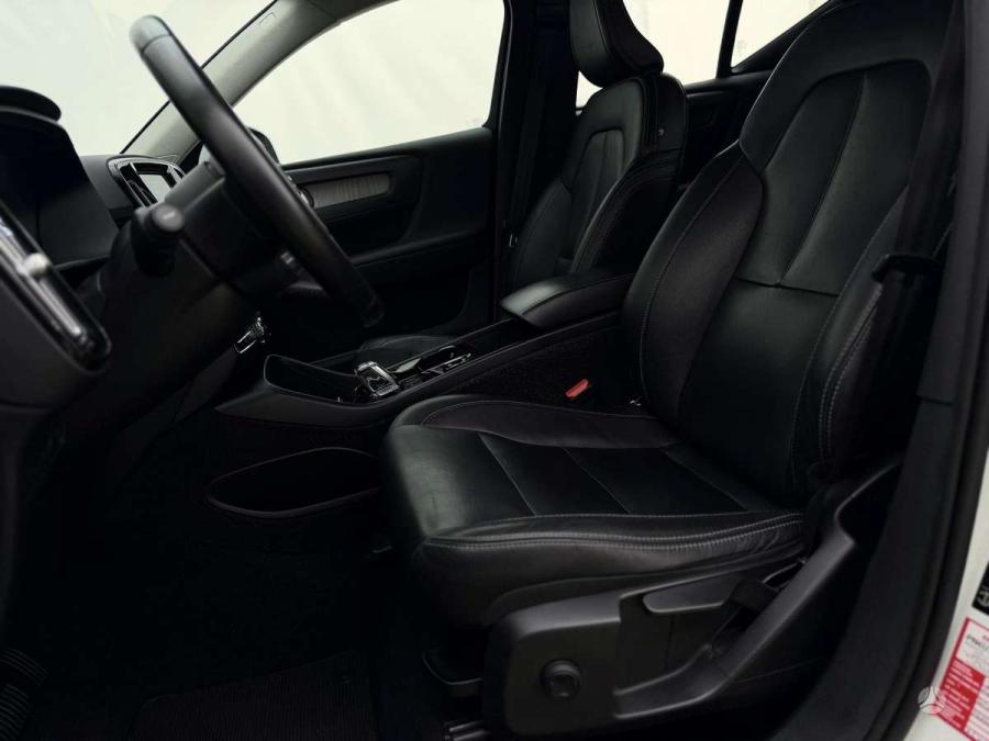 Белый Вольво XC40 2019 в Вильнюс, объемом двигателя 1.97 л и пробегом 178 тыс. км за 18490 €, фото 11 на AUTOMOTO.COM.LV