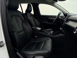 Белый Вольво XC40 2019 в Вильнюс, объемом двигателя 1.97 л и пробегом 178 тыс. км за 18490 €, фото 15 на AUTOMOTO.COM.LV