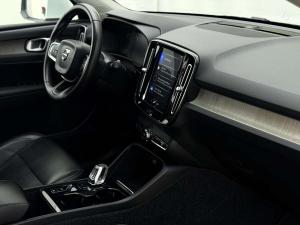 Белый Вольво XC40 2019 в Вильнюс, объемом двигателя 1.97 л и пробегом 178 тыс. км за 18490 €, фото 16 на AUTOMOTO.COM.LV