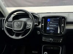 Белый Вольво XC40 2019 в Вильнюс, объемом двигателя 1.97 л и пробегом 178 тыс. км за 18490 €, фото 17 на AUTOMOTO.COM.LV