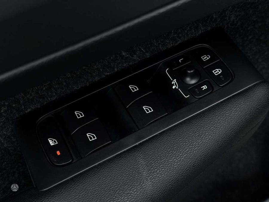 Белый Вольво XC40 2019 в Вильнюс, объемом двигателя 1.97 л и пробегом 178 тыс. км за 18490 €, фото 20 на AUTOMOTO.COM.LV