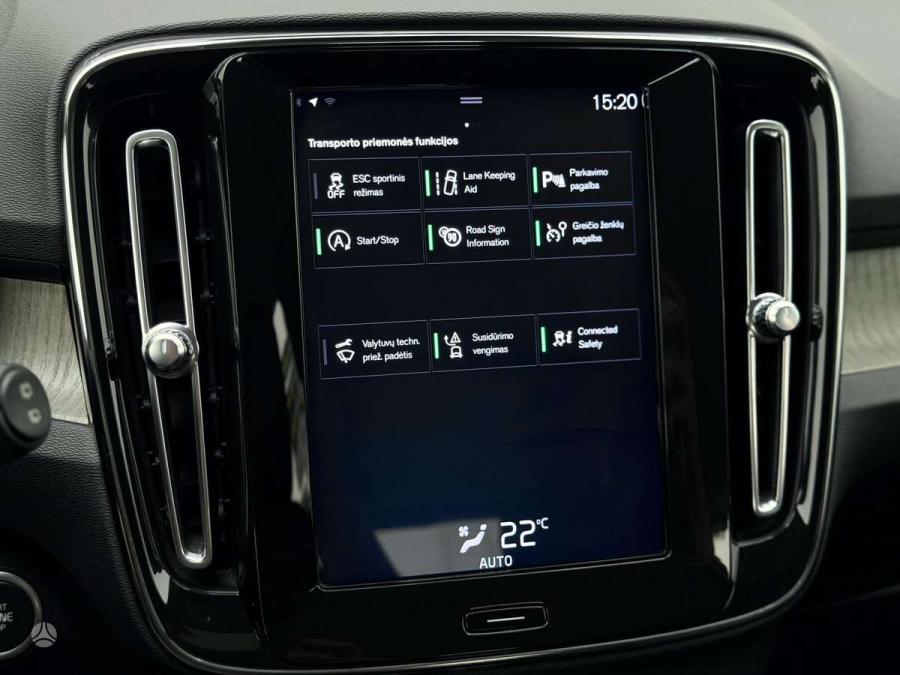 Белый Вольво XC40 2019 в Вильнюс, объемом двигателя 1.97 л и пробегом 178 тыс. км за 18490 €, фото 22 на AUTOMOTO.COM.LV