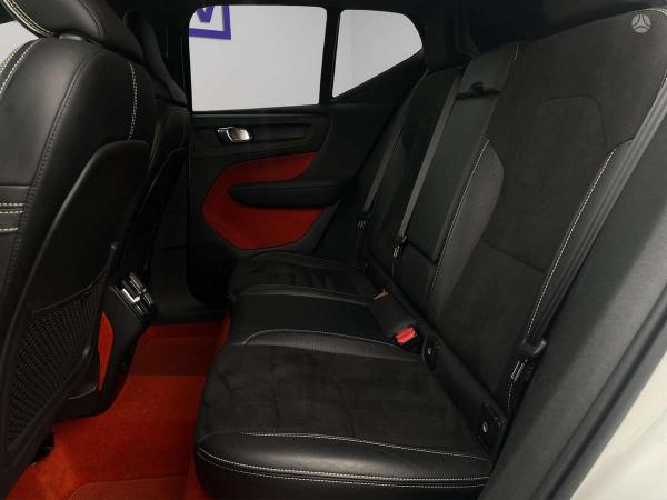 Balts Volvo XC40 2019 Viļņa, ar dzinēja tilpumu 2.00 L un nobraukumu 48 tūkst. km par 23999 €, foto 11 vietnē AUTOMOTO.COM.LV