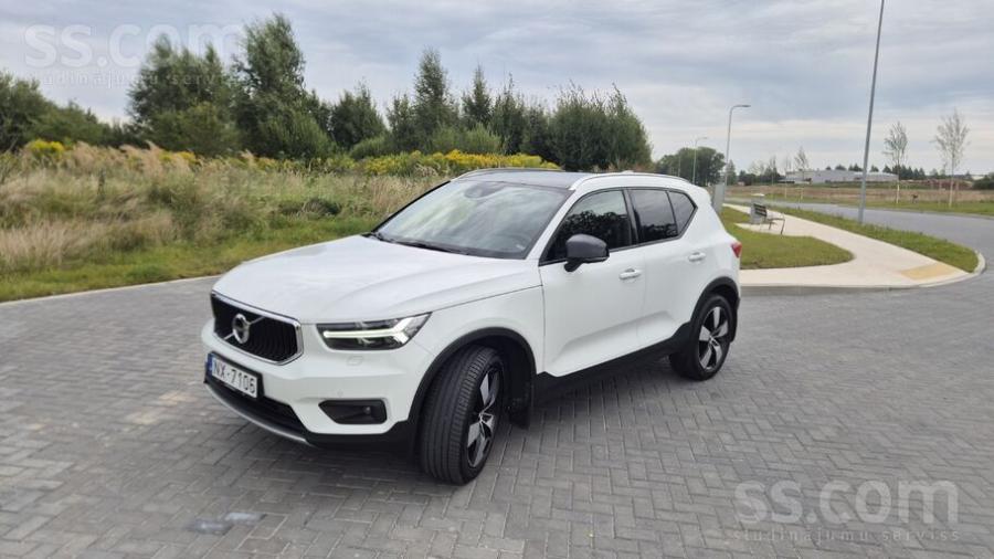 Белый Вольво XC40 2019 в Рига, объемом двигателя 1.50 л и пробегом 176 тыс. км за 19800 €, фото 3 на AUTOMOTO.COM.LV