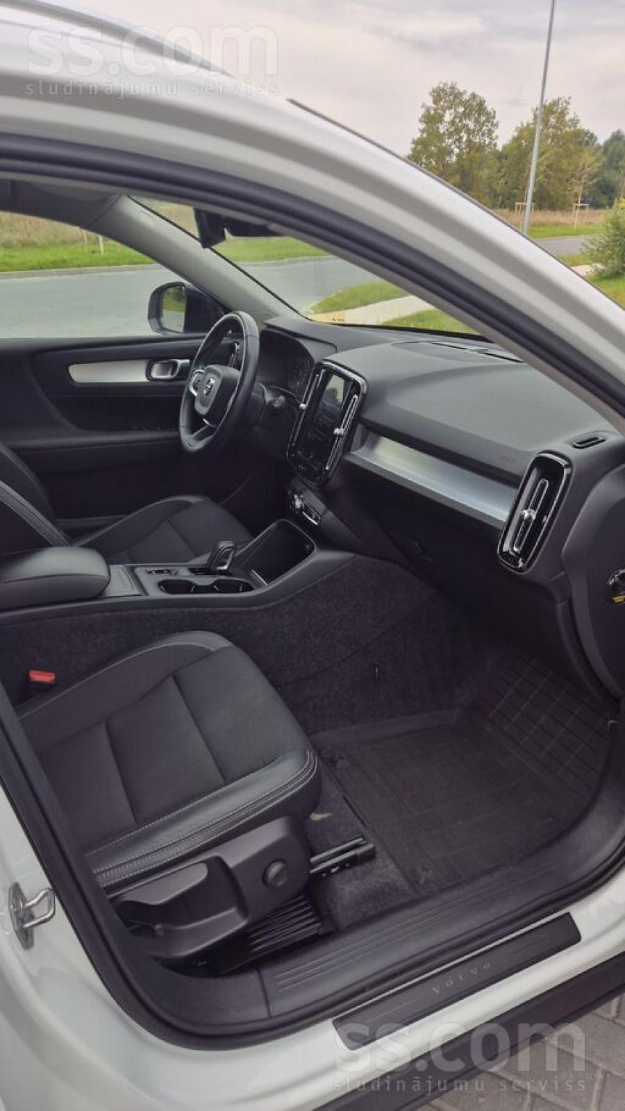 Белый Вольво XC40 2019 в Рига, объемом двигателя 1.50 л и пробегом 176 тыс. км за 19800 €, фото 8 на AUTOMOTO.COM.LV