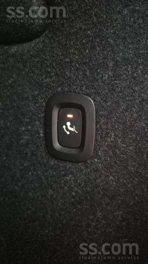 Белый Вольво XC40 2019 в Рига, объемом двигателя 1.50 л и пробегом 176 тыс. км за 19800 €, фото 12 на AUTOMOTO.COM.LV