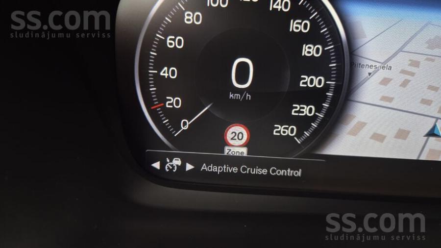 Белый Вольво XC40 2019 в Рига, объемом двигателя 1.50 л и пробегом 176 тыс. км за 19800 €, фото 17 на AUTOMOTO.COM.LV