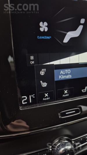 Белый Вольво XC40 2019 в Рига, объемом двигателя 1.50 л и пробегом 176 тыс. км за 19800 €, фото 23 на AUTOMOTO.COM.LV