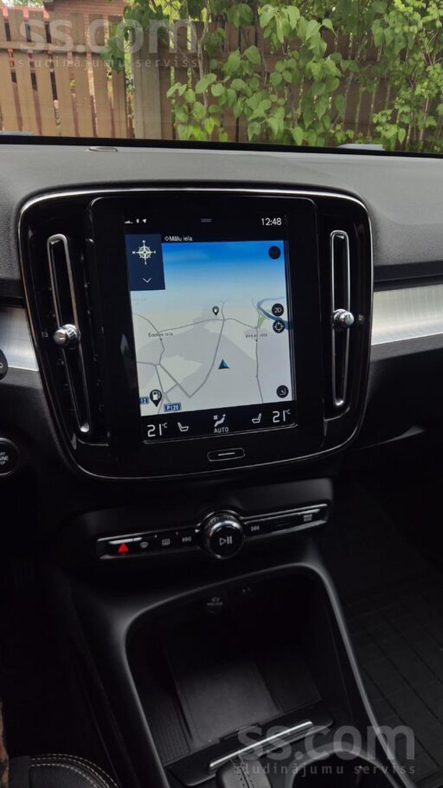 Белый Вольво XC40 2019 в Рига, объемом двигателя 1.50 л и пробегом 176 тыс. км за 19800 €, фото 28 на AUTOMOTO.COM.LV