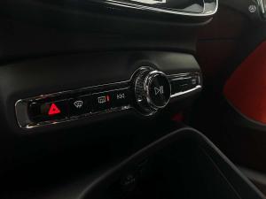 Balts Volvo XC40 2019 Viļņa, ar dzinēja tilpumu 2.00 L un nobraukumu 48 tūkst. km par 23999 €, foto 16 vietnē AUTOMOTO.COM.LV