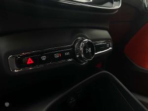 Белый Вольво XC40 2019 в Вильнюс, объемом двигателя 2.00 л и пробегом 48 тыс. км за 23999 €, фото 16 на AUTOMOTO.COM.LV