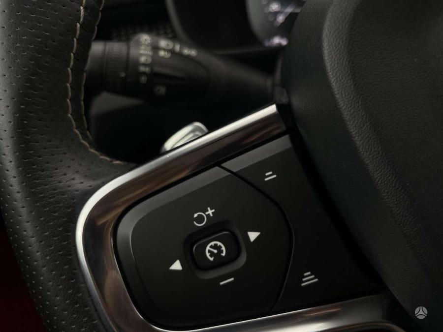 Белый Вольво XC40 2019 в Вильнюс, объемом двигателя 2.00 л и пробегом 48 тыс. км за 23999 €, фото 18 на AUTOMOTO.COM.LV
