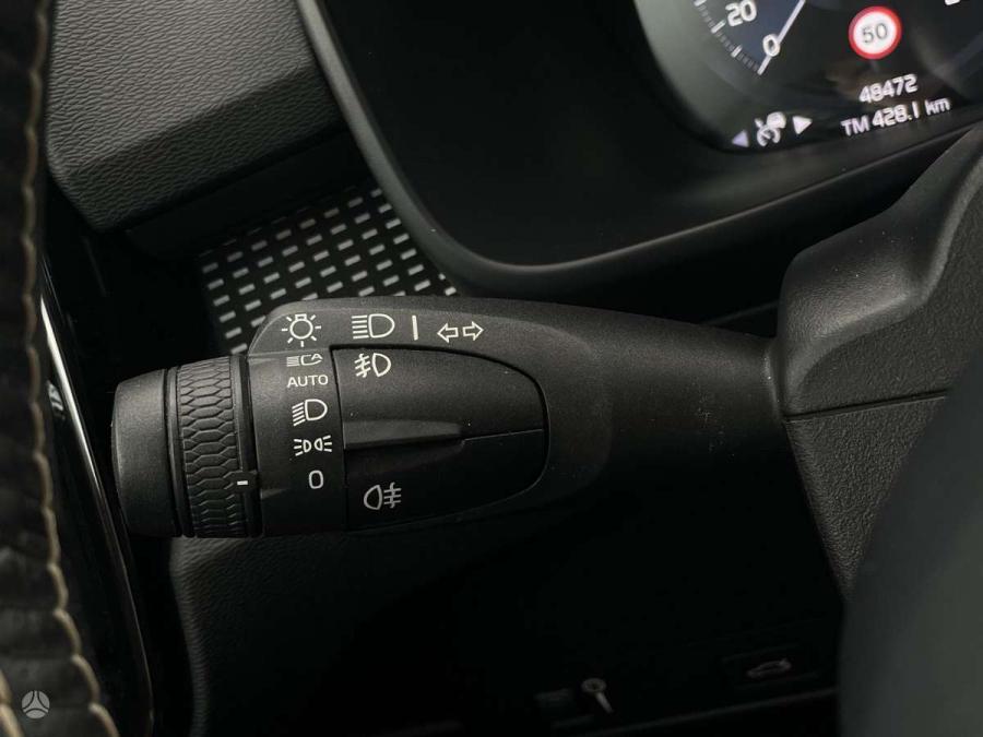 Белый Вольво XC40 2019 в Вильнюс, объемом двигателя 2.00 л и пробегом 48 тыс. км за 23999 €, фото 20 на AUTOMOTO.COM.LV