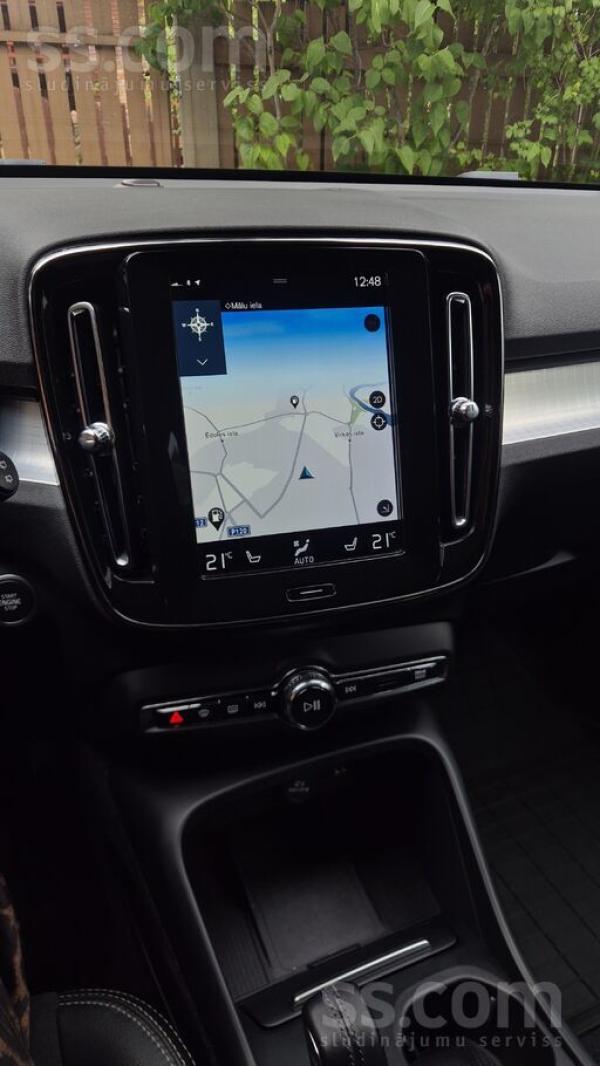 Белый Вольво XC40 2019 в Рига, объемом двигателя 1.50 л и пробегом 177 тыс. км за 18900 €, фото 10 на AUTOMOTO.COM.LV