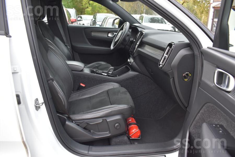 White Volvo XC40 2019 in Kuldiga, with an engine capacity of 1.50 L and mileage of 0 thousand km for 21550 €, photo 6 on AUTOMOTO.COM.LV