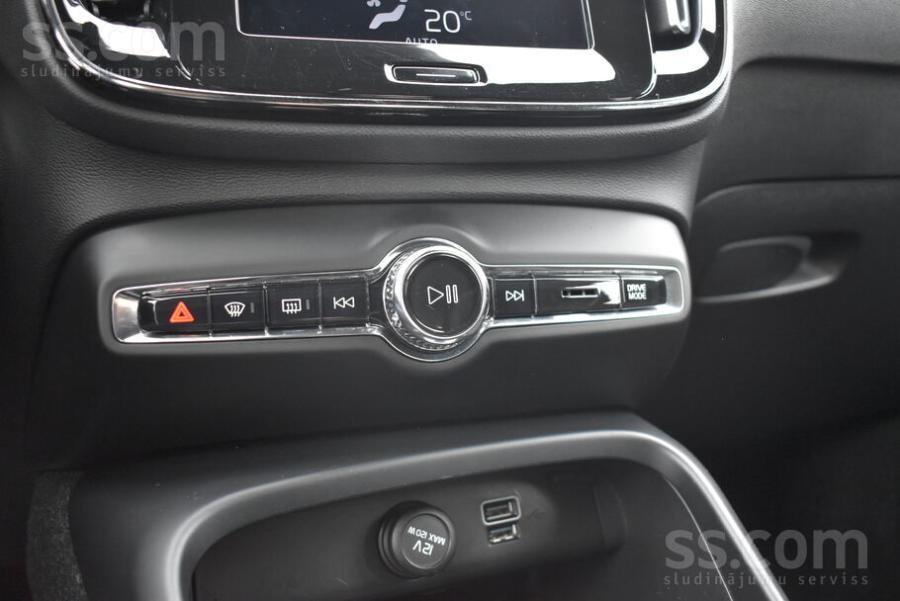 White Volvo XC40 2019 in Kuldiga, with an engine capacity of 1.50 L and mileage of 0 thousand km for 21550 €, photo 11 on AUTOMOTO.COM.LV
