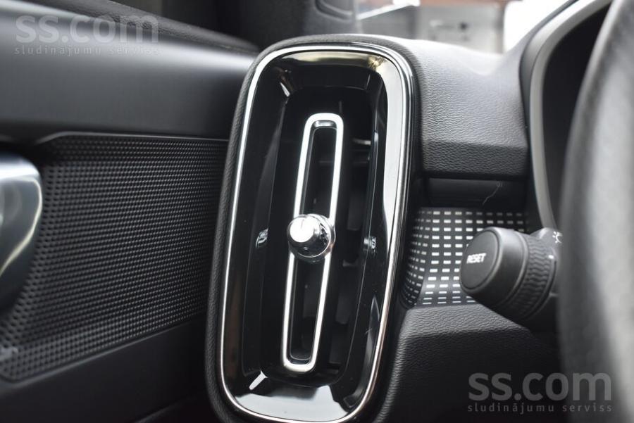 White Volvo XC40 2019 in Kuldiga, with an engine capacity of 1.50 L and mileage of 0 thousand km for 21550 €, photo 18 on AUTOMOTO.COM.LV