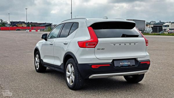 White Volvo XC40 2019 in Vilnius, with an engine capacity of 2.00 L and mileage of 185 thousand km for 19500 €, photo 4 on AUTOMOTO.COM.LV