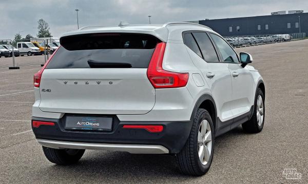 White Volvo XC40 2019 in Vilnius, with an engine capacity of 2.00 L and mileage of 185 thousand km for 19500 €, photo 5 on AUTOMOTO.COM.LV